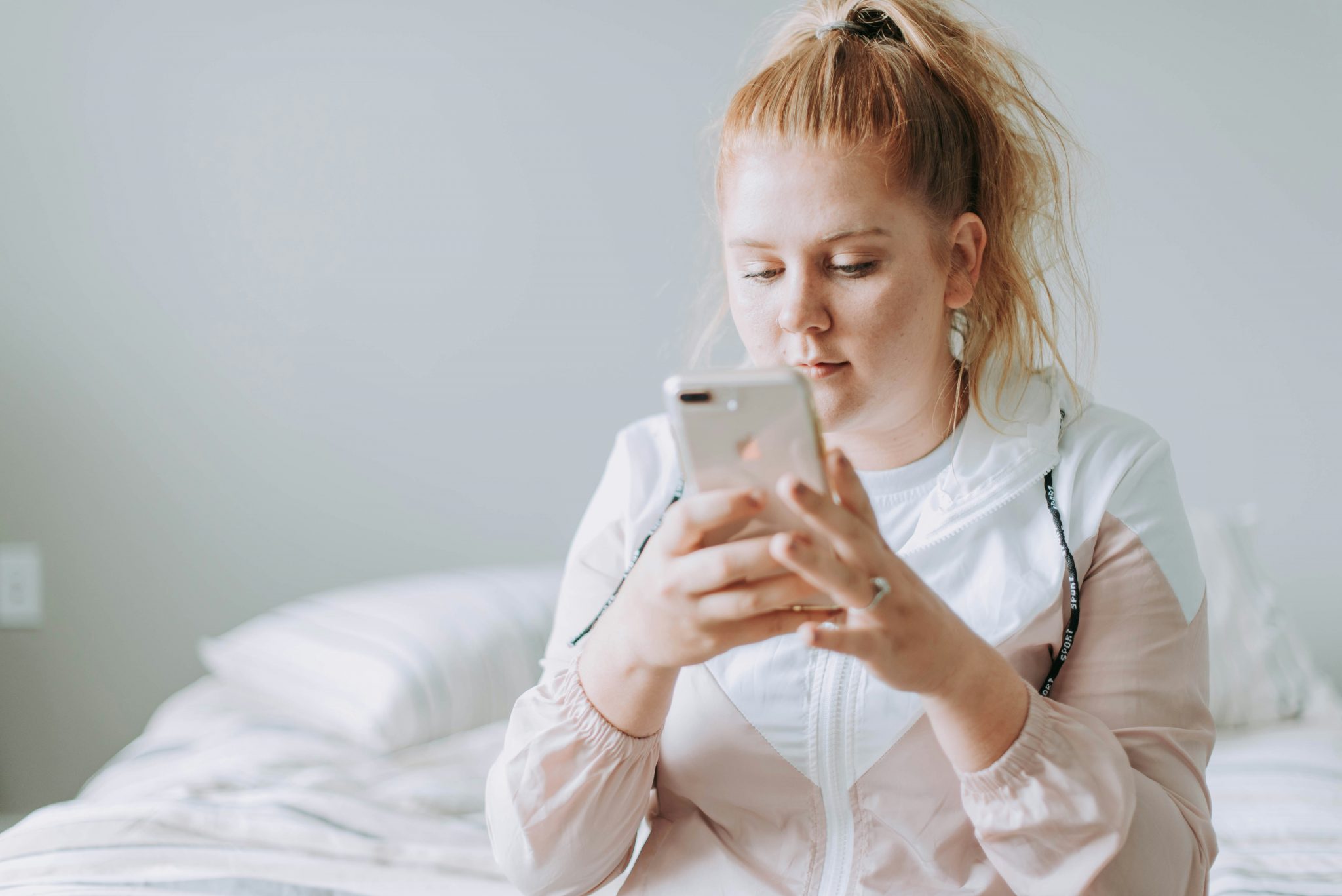 Online Friendships vs. Real-Life Connections: Finding Balance in a ...
